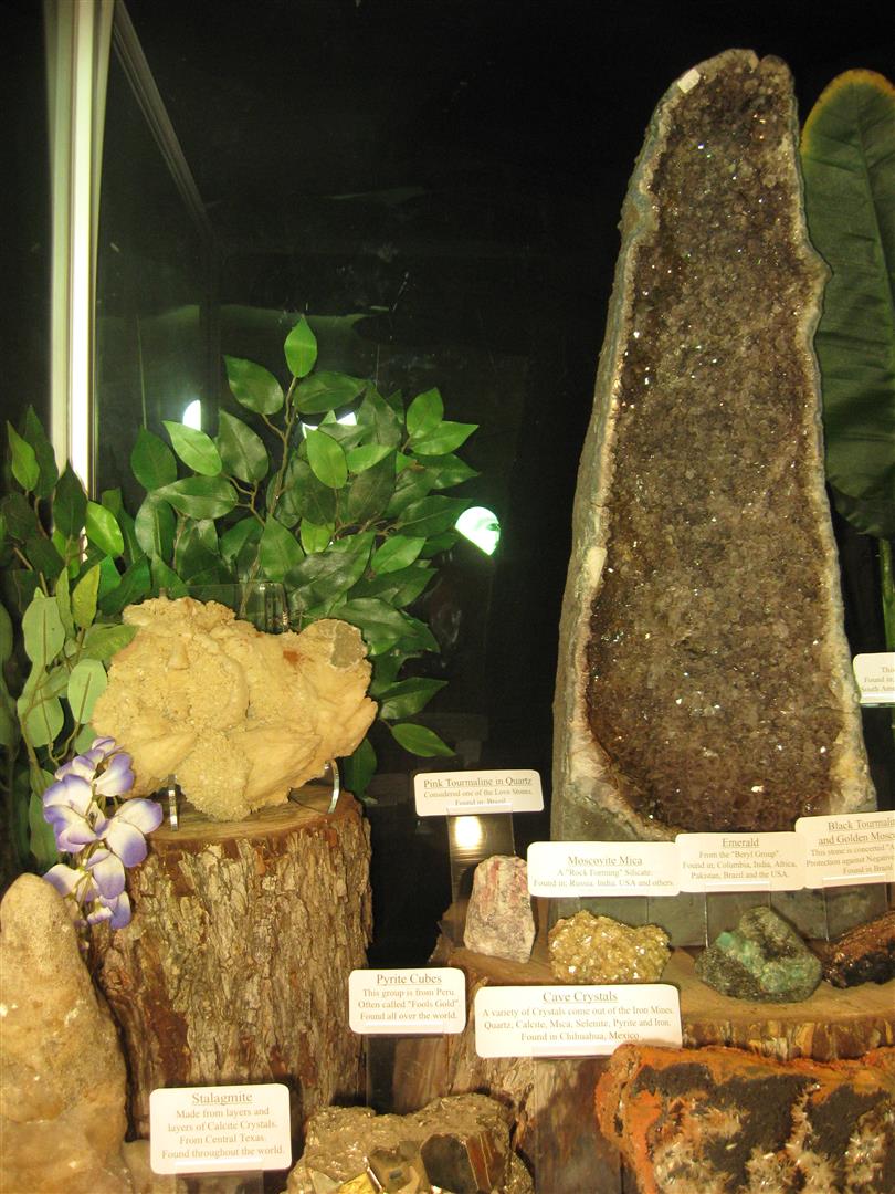 Crystals | Stones and Bones Traveling Museum